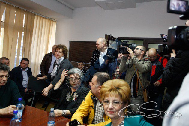 Teodor Atanasiu și Ion Vasile la discuții cu liberalii pentru preluarea ...