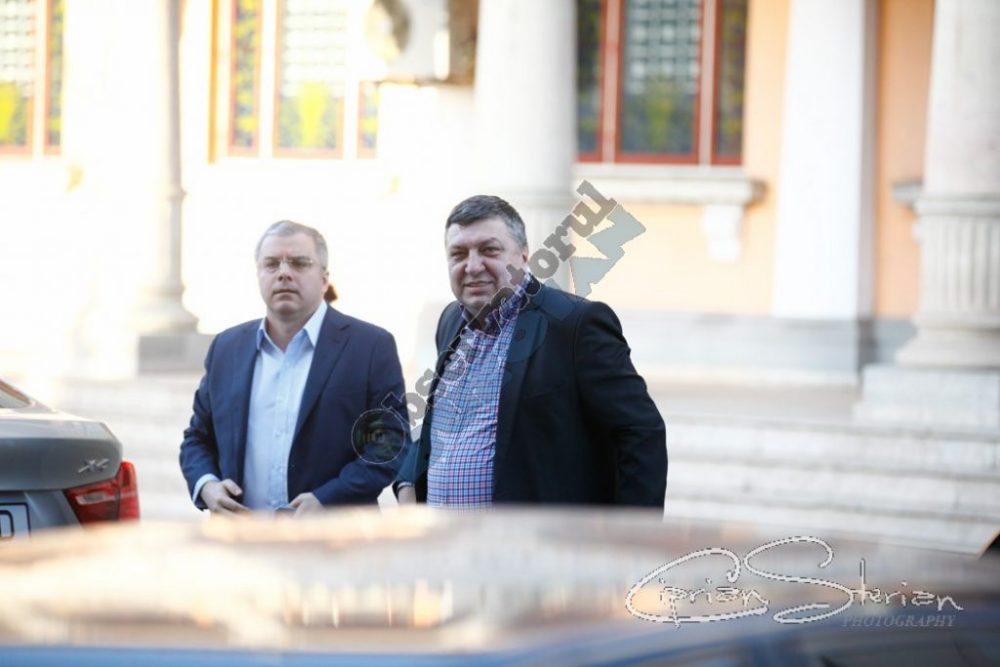 Teodor Atanasiu și Ion Vasile la discuții cu liberalii pentru preluarea ...