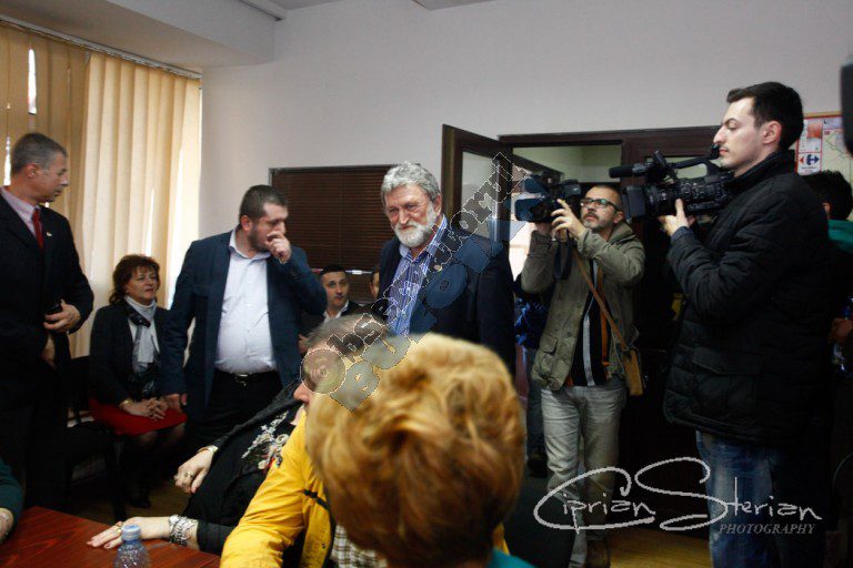 Teodor Atanasiu și Ion Vasile la discuții cu liberalii pentru preluarea ...
